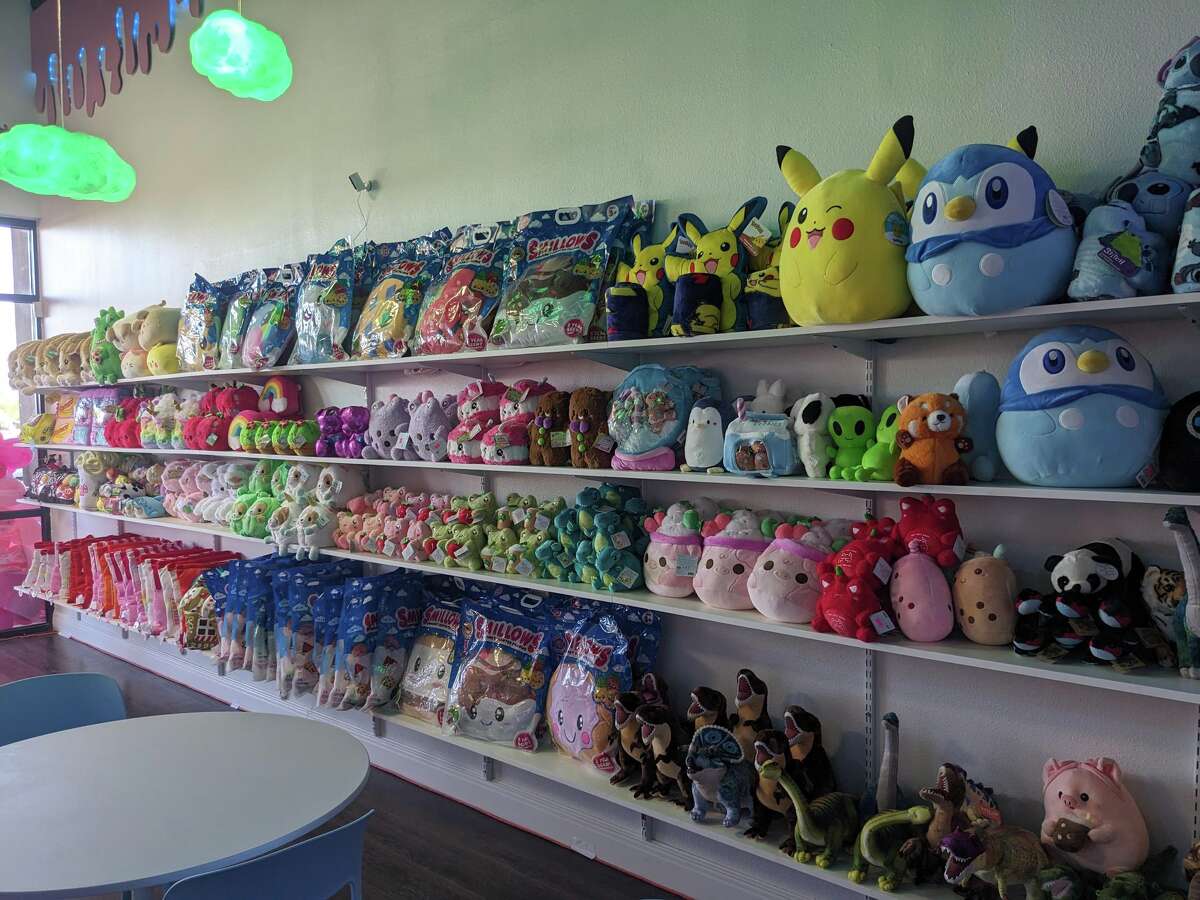 Laredo teen Garibi holds grand opening of 2nd Slimerella Slime Shop