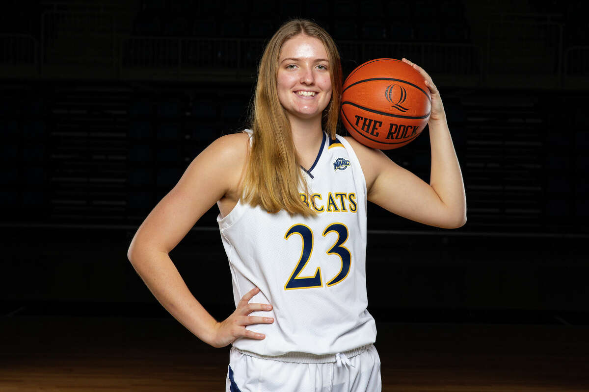 How Quinnipiac women's basketball will manage large freshmen class