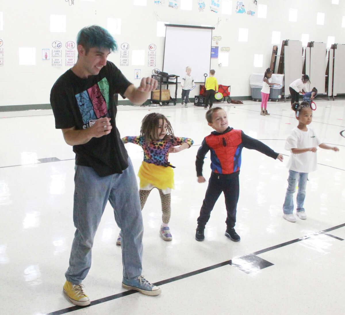 Parents join PE classes in Alton schools