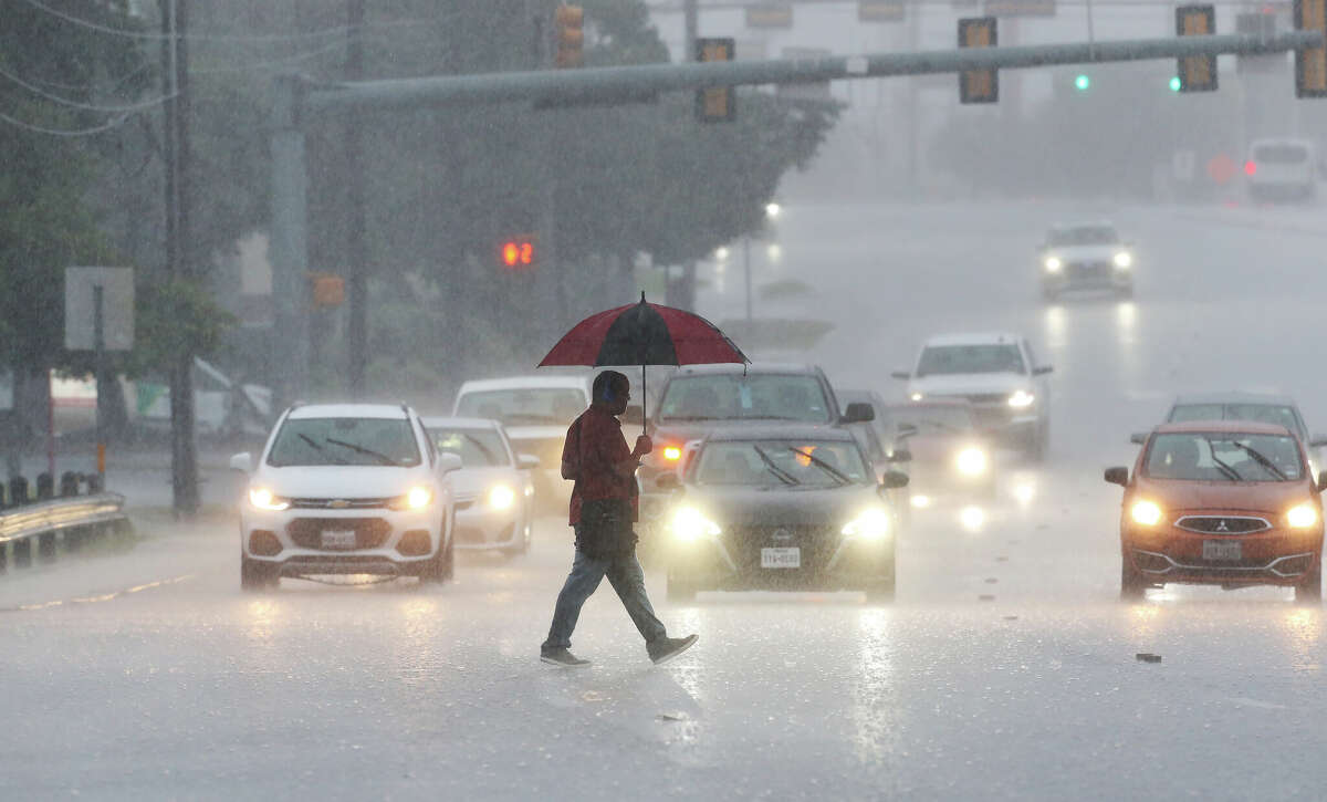 Rain forecast, CPS outages and traffic delays in San Antonio
