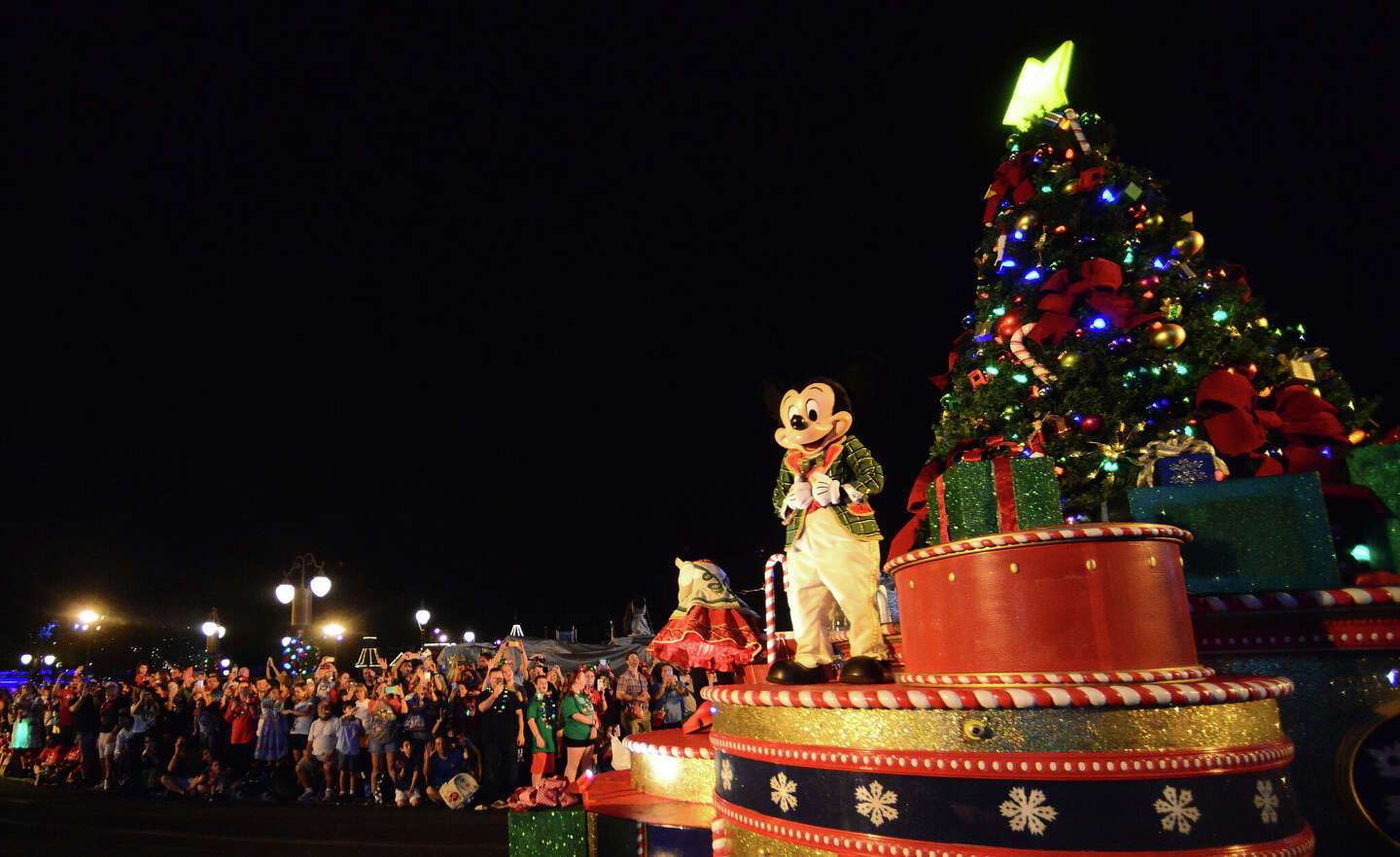 Your guide to Mickey's Very Merry Christmas Party at Disney World