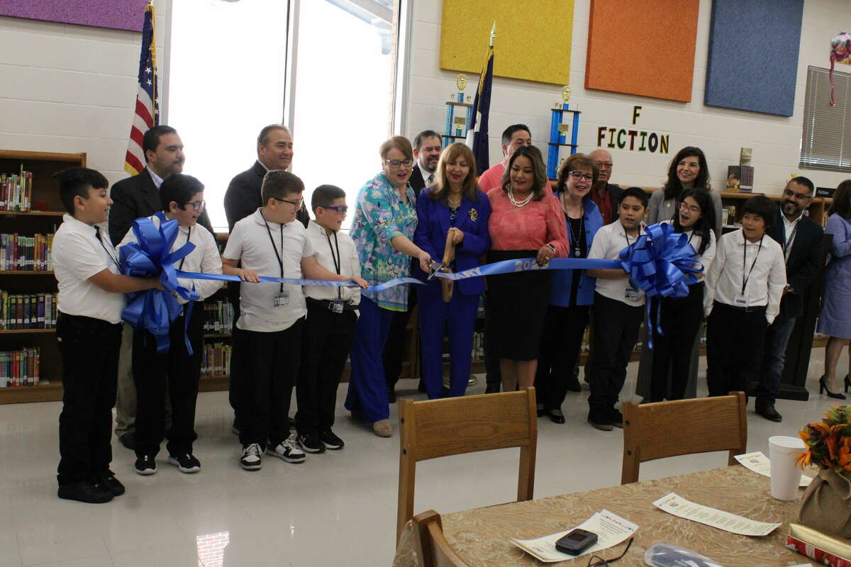 Laredo's Heights Elementary School opens $3M library