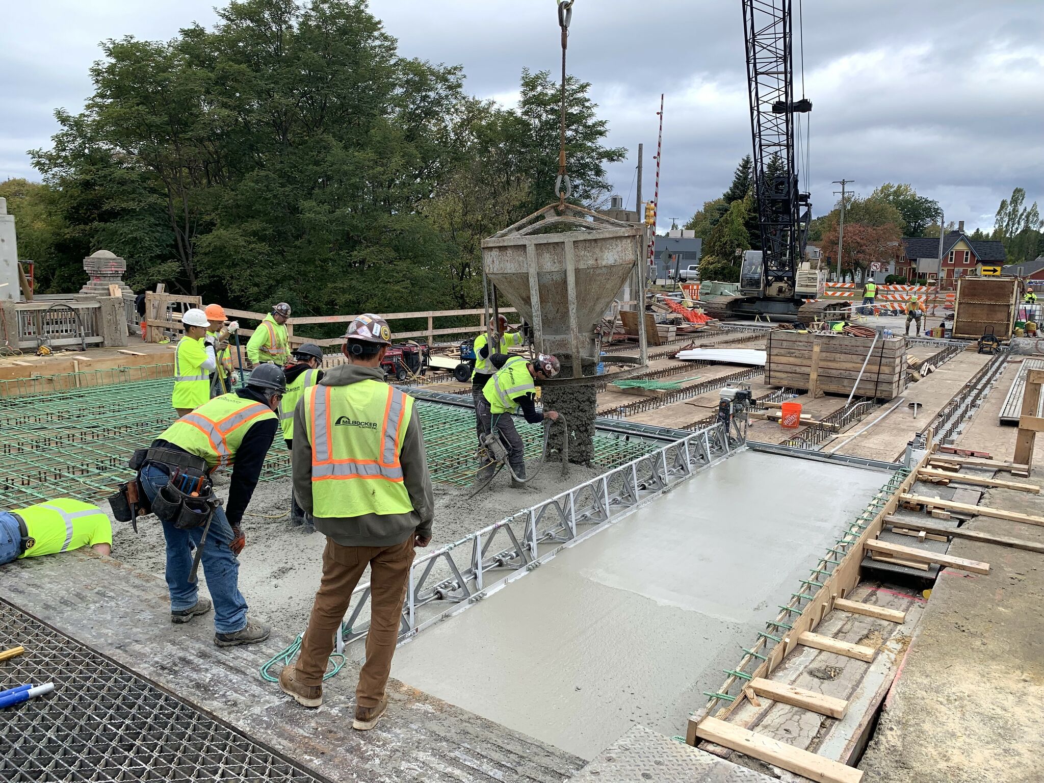 Manistee bridge on track to reopen in November