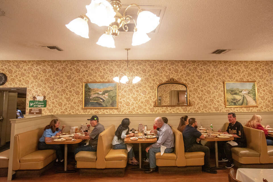 This Calif. Basque restaurant survives by sticking to the old ways