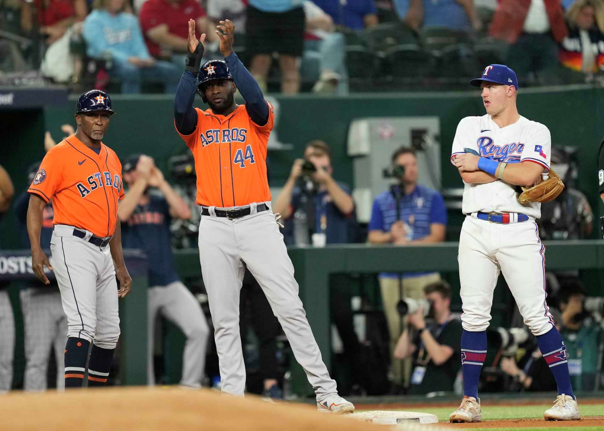 Houston Astros: How to watch Friday's game vs. Rangers not on TV