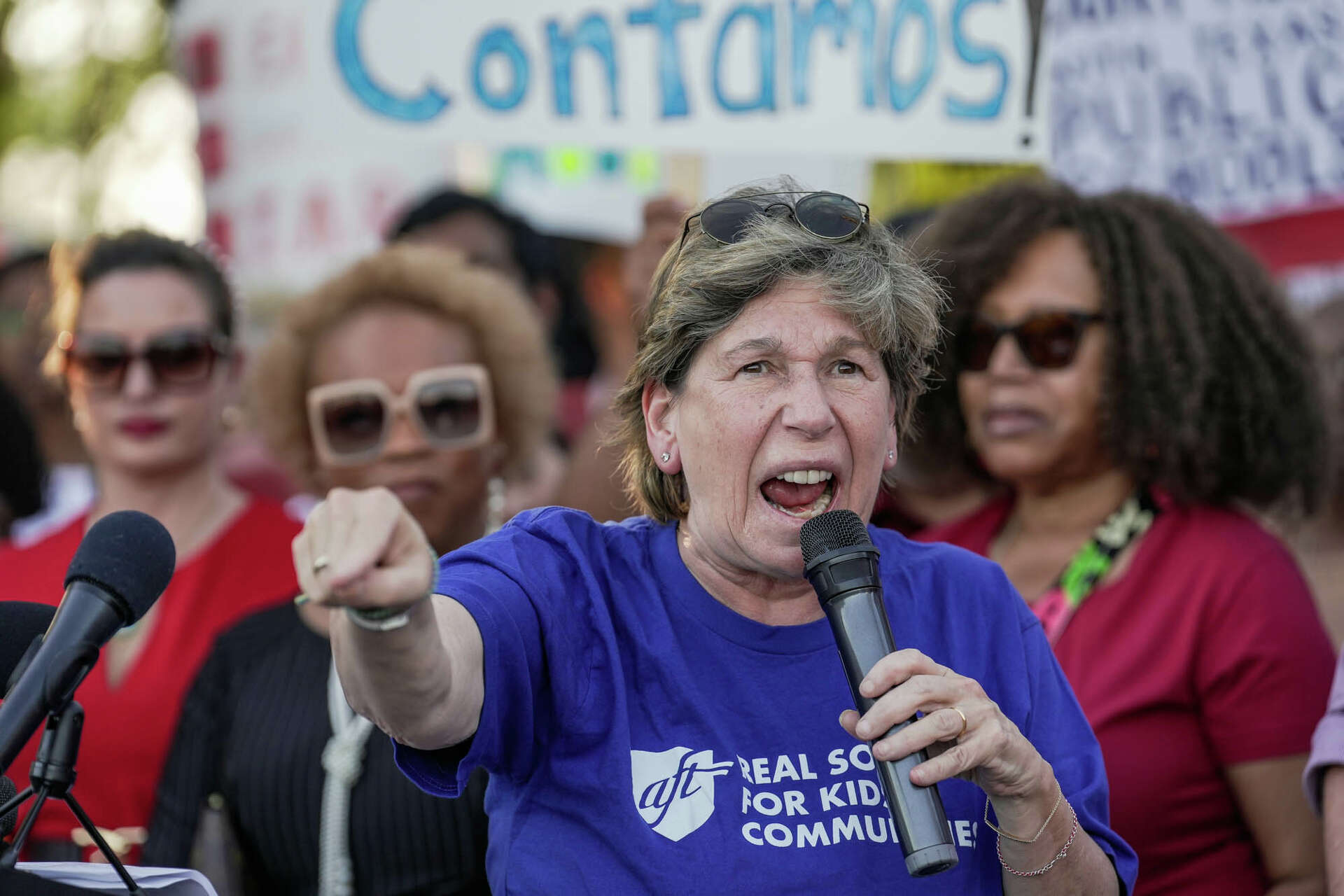 Hundreds of HISD teachers march against superintendent, state takeover