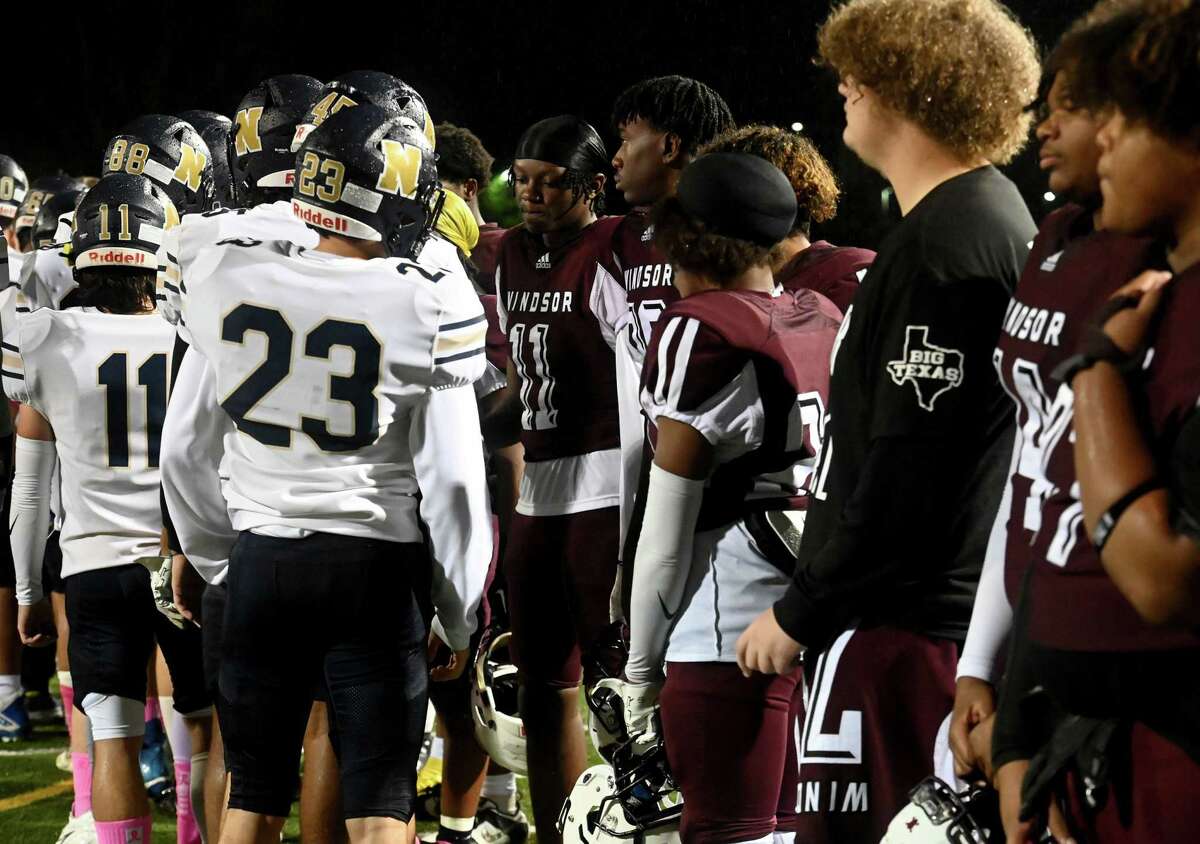 Windsor football commemorates Elijah Mariano Rivera in return to field