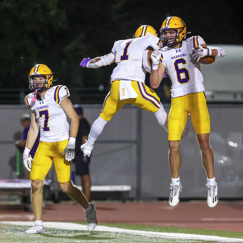 Pieper football shuts out Sam Houston for first playoff win