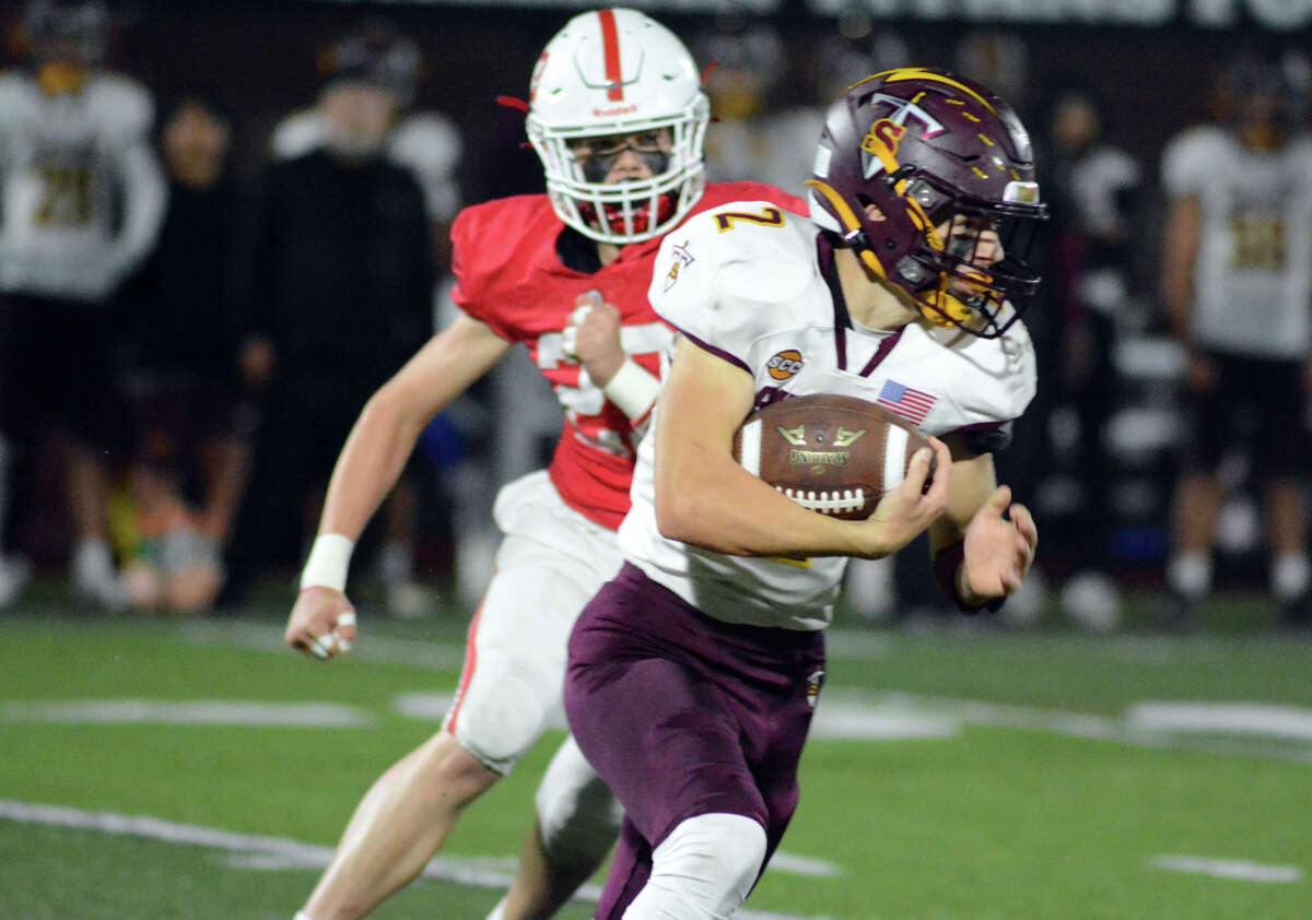 Branford football holds off Sheehan as Florio debuts at quarterback