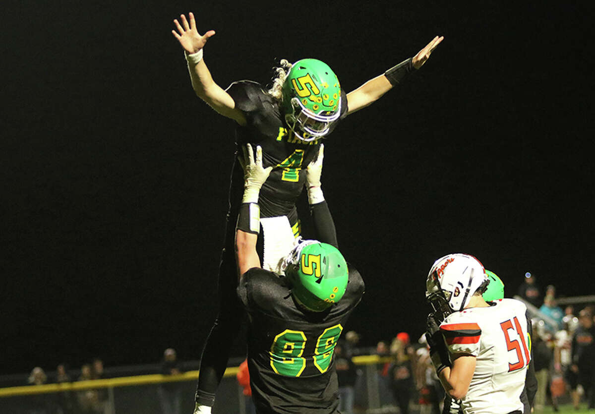 Piasa Birds bury Hillsboro, take aim at 'school history'