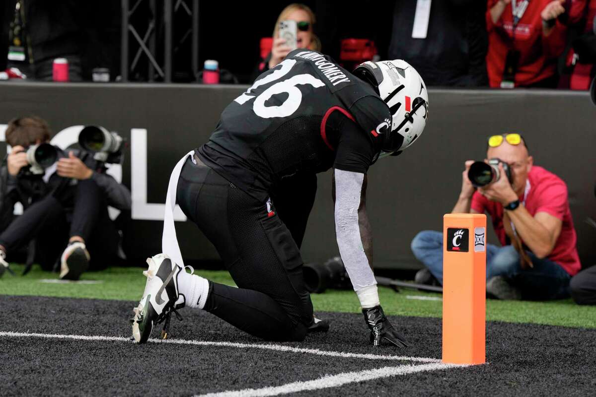 College football: Baylor edges Cincinnati to win second straight game