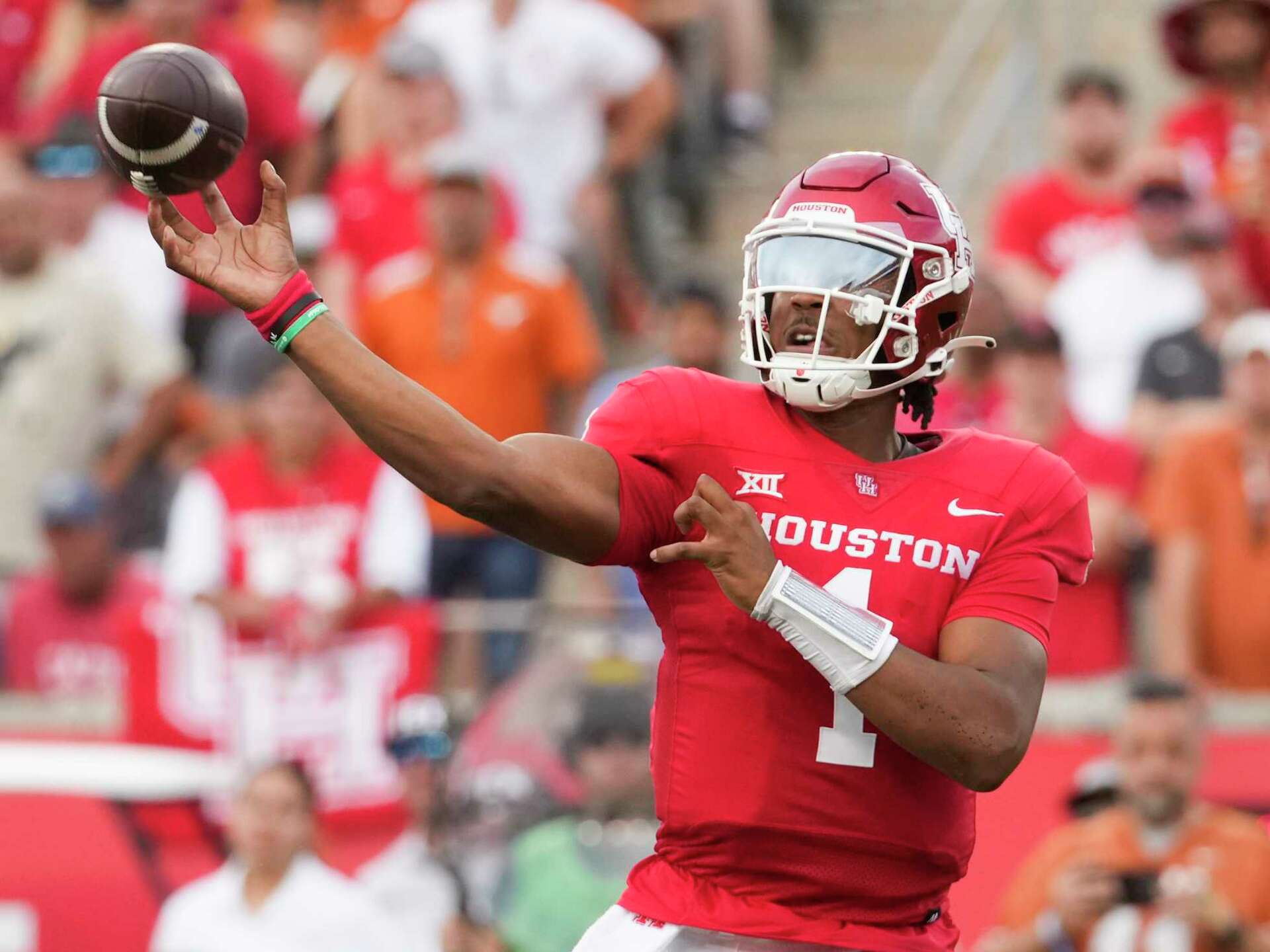 UH football: Donovan Smith ahead of schedule after shoulder surgery