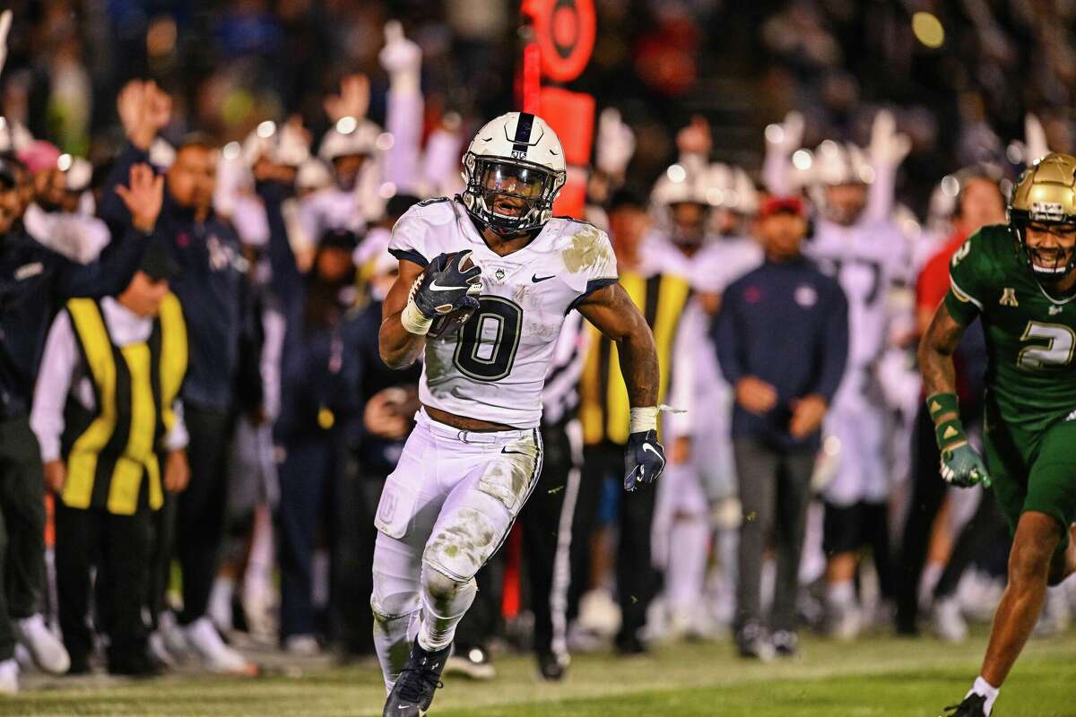 UConn football team falls to 1-6 with loss to South Florida