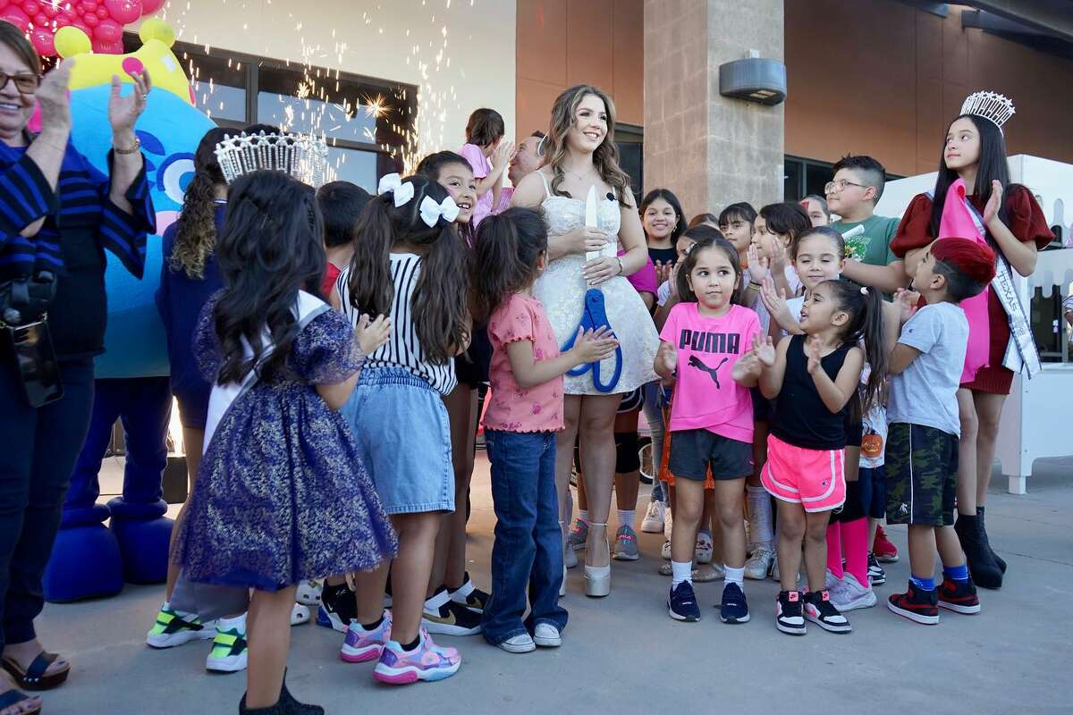 Laredo teen Garibi holds grand opening of 2nd Slimerella Slime Shop