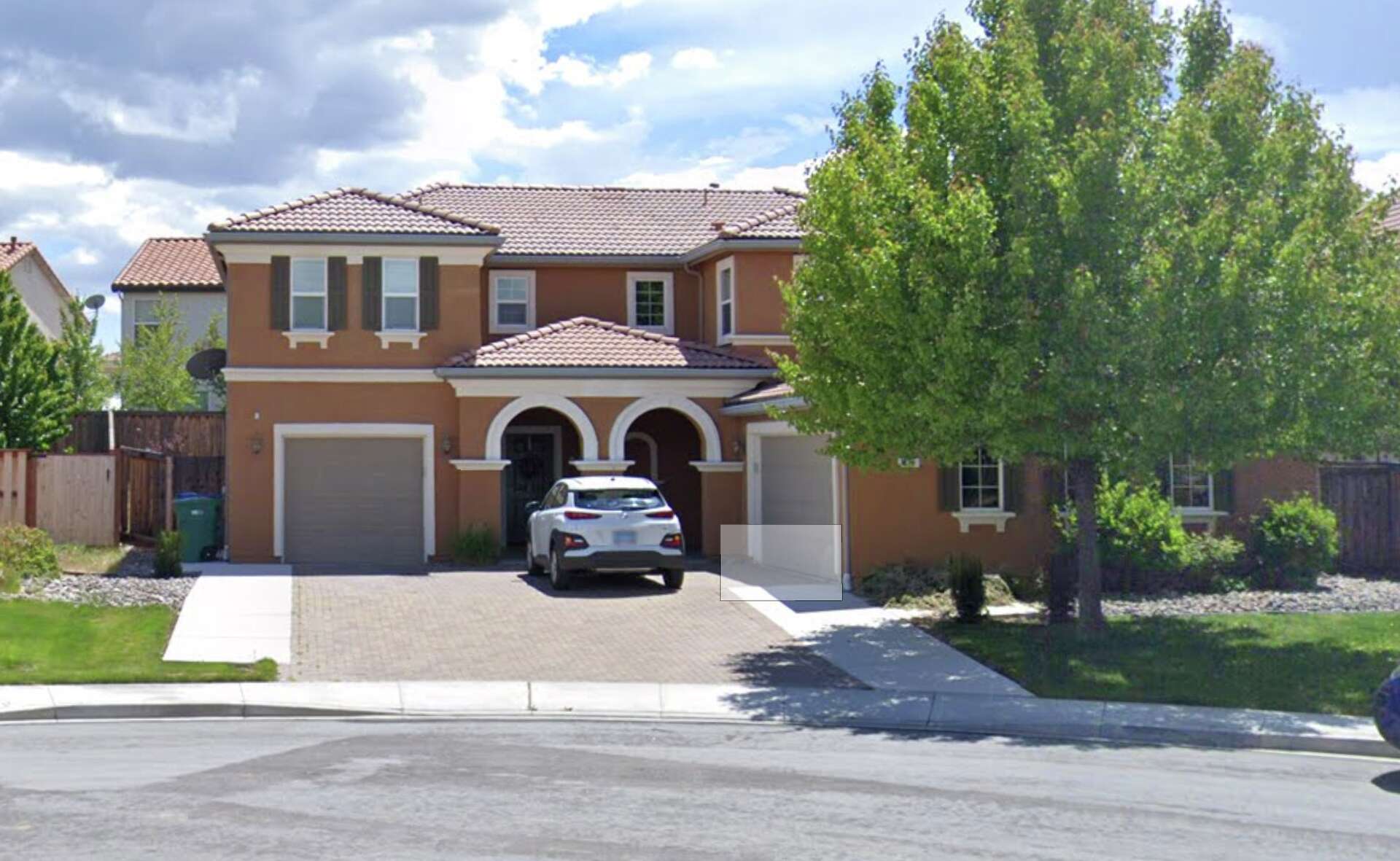 2 teens dead after 'extremely intense' house fire in Reno