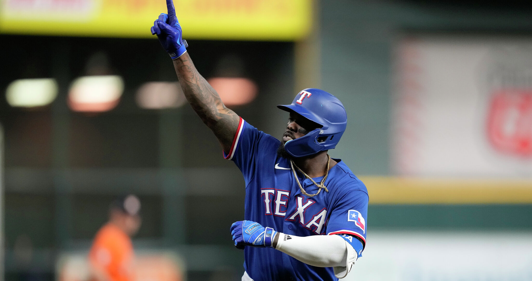 Texas Rangers quiet Minute Maid Park in win over Houston Astros