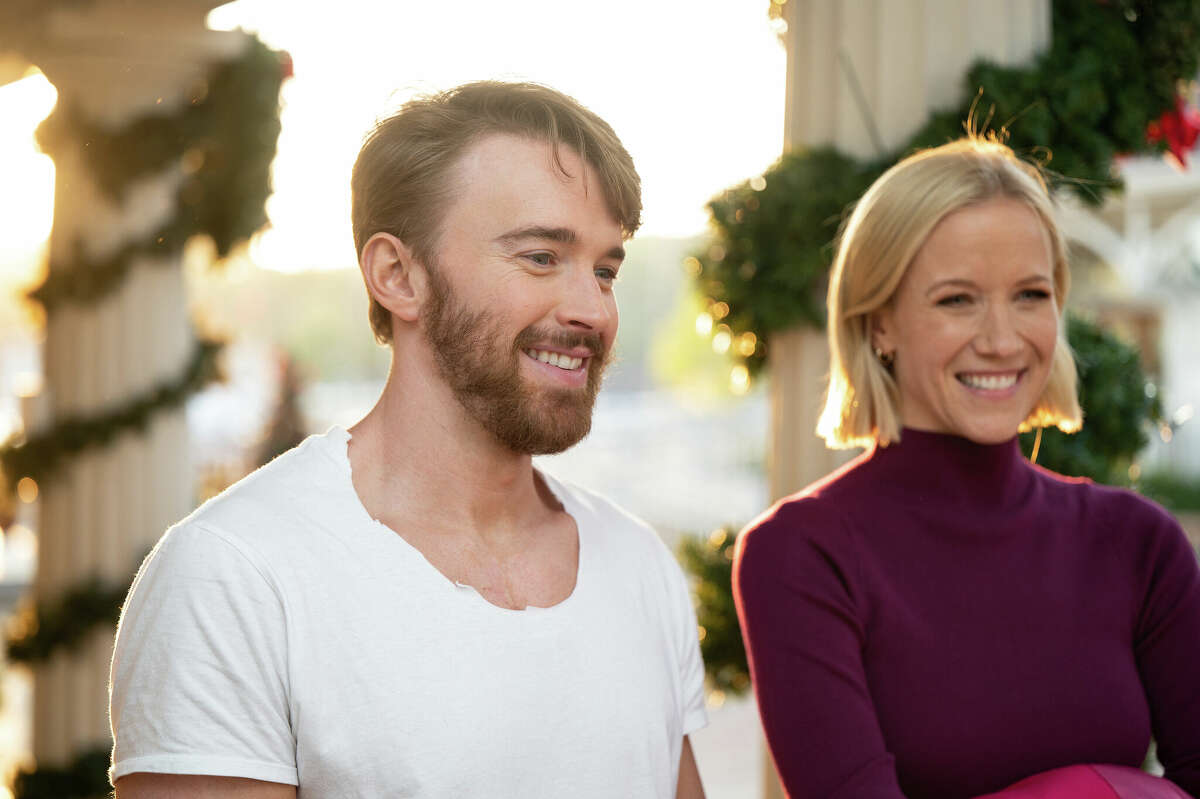 Hallmark’s ‘Mystic Christmas’ premiere was movie moment for CT seal