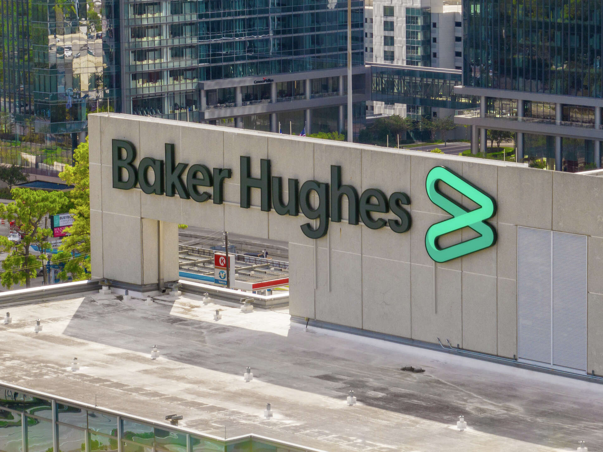 Baker Hughes laying off hundreds in Houston as part of restructuring