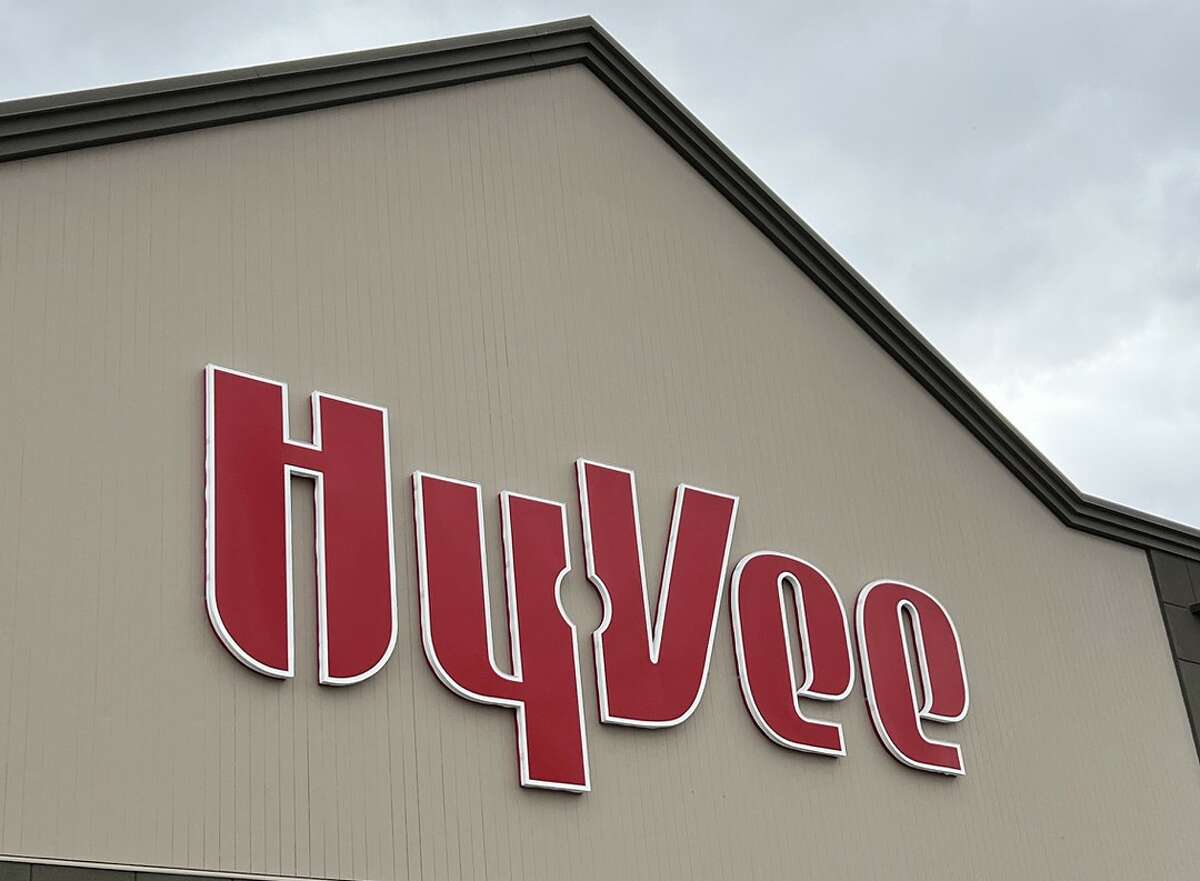 Jacksonville Hy-Vee opens doors to customers with new layout