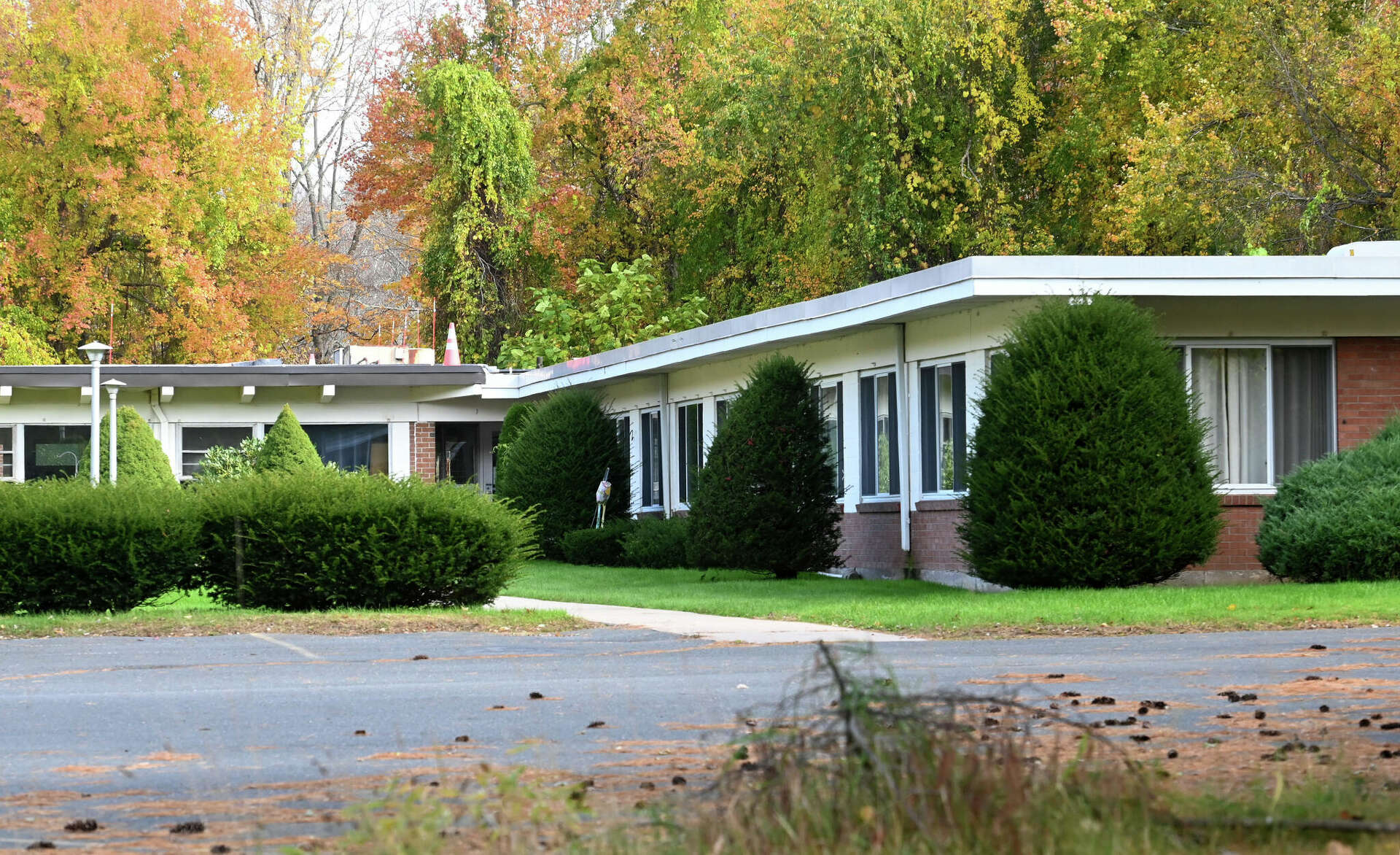 Crestfield Rehabilitation Center & Fenwood Manor in Manchester closing