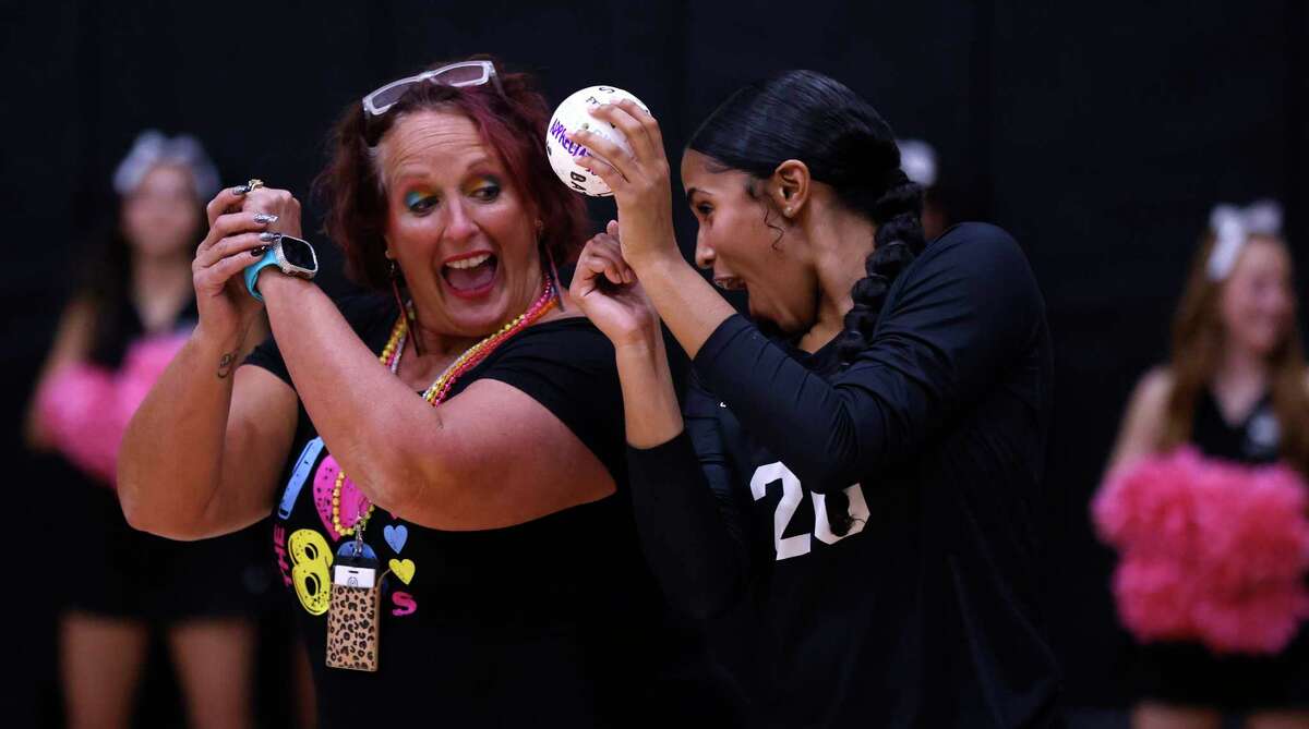 Steele volleyball claims share of District 27-6A title