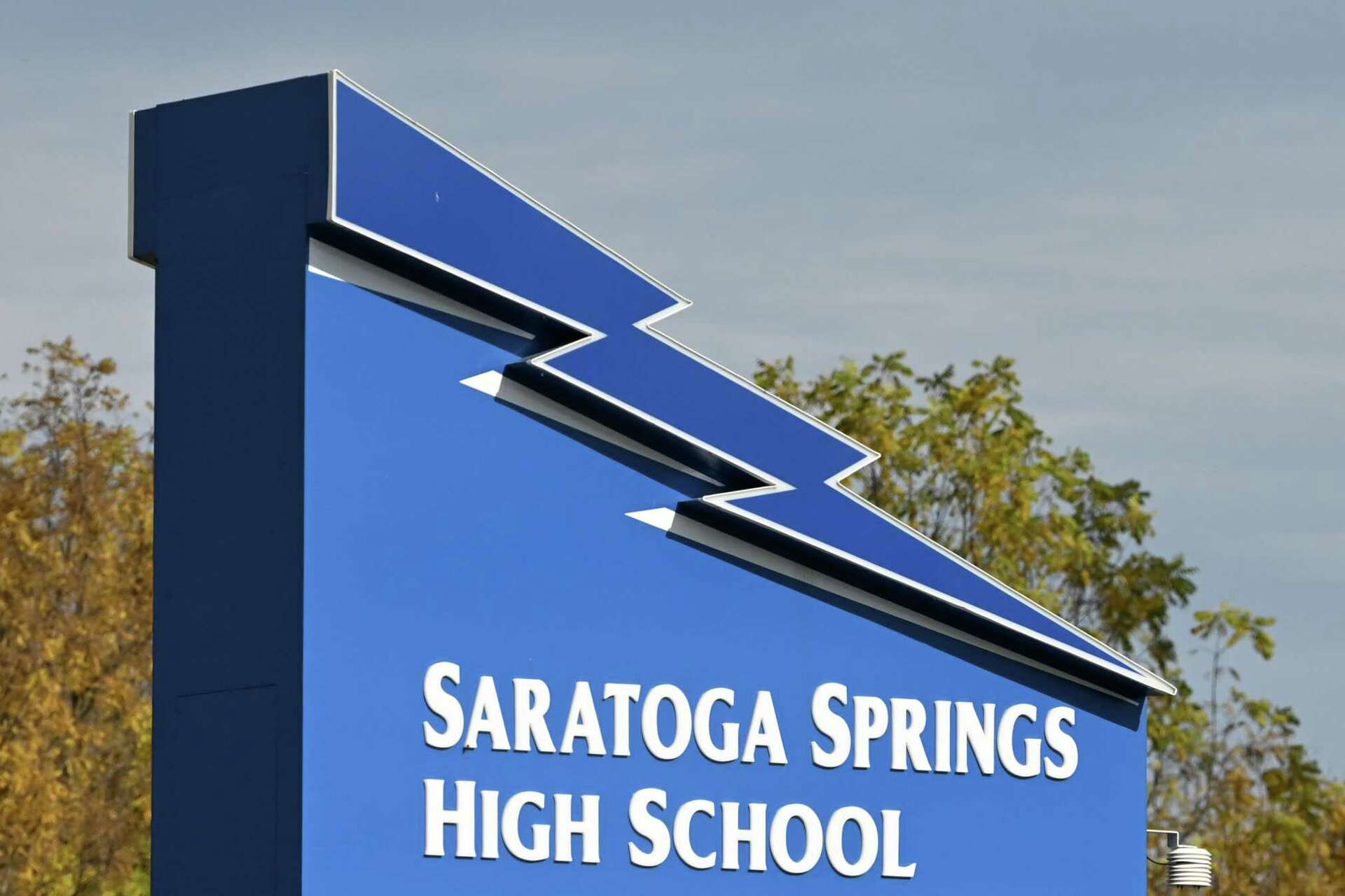Saratoga Springs schools weigh change to start times