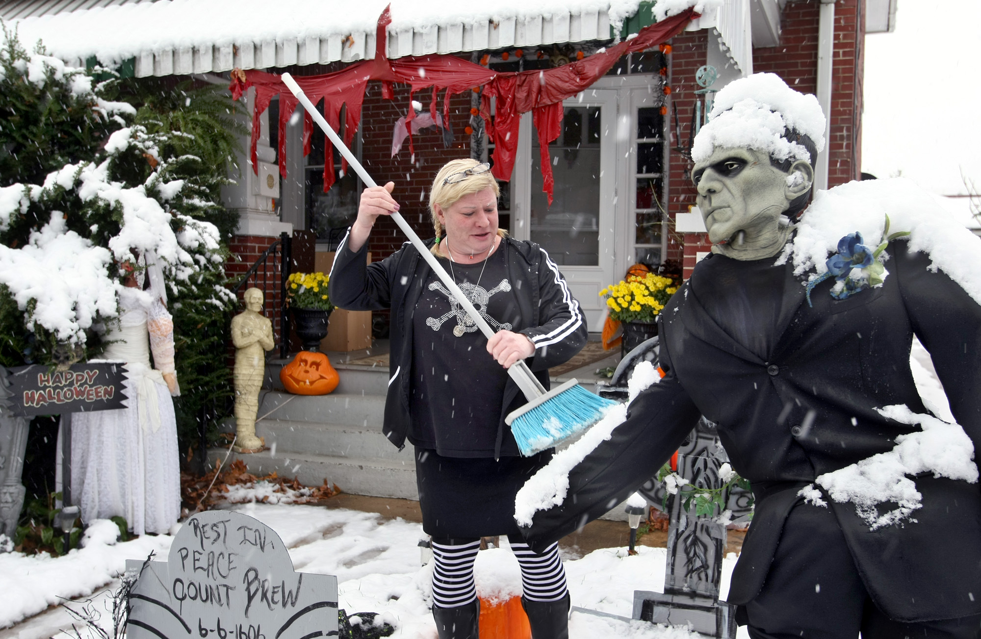 Michigan to get more rain, then cool with snow showers by Halloween