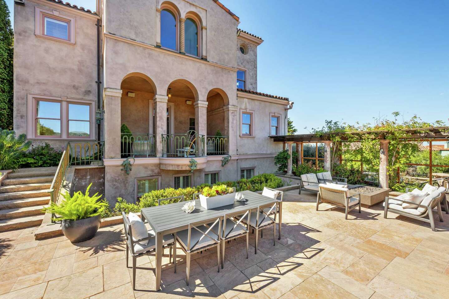 Photos: Robin Williams’ former San Francisco home on sale for $25M