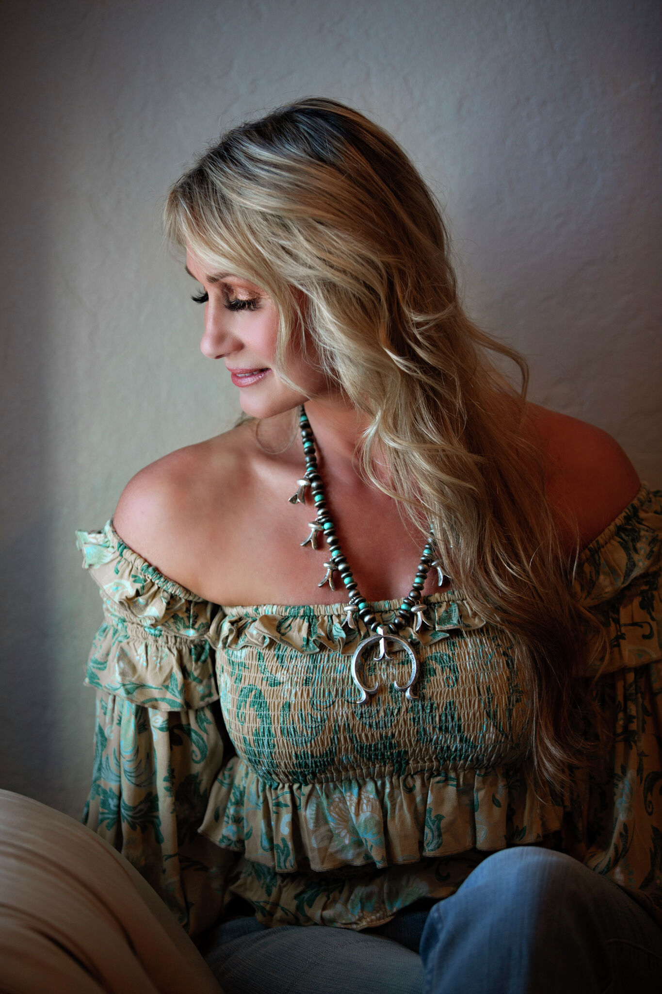 Country artist Sandee June to perform at charity costume ball