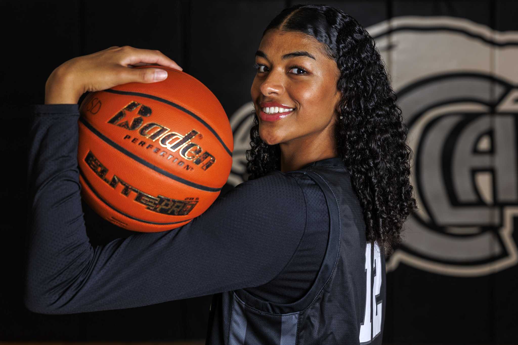 USA Basketball selects Clark's Arianna Roberson for Nike Summit