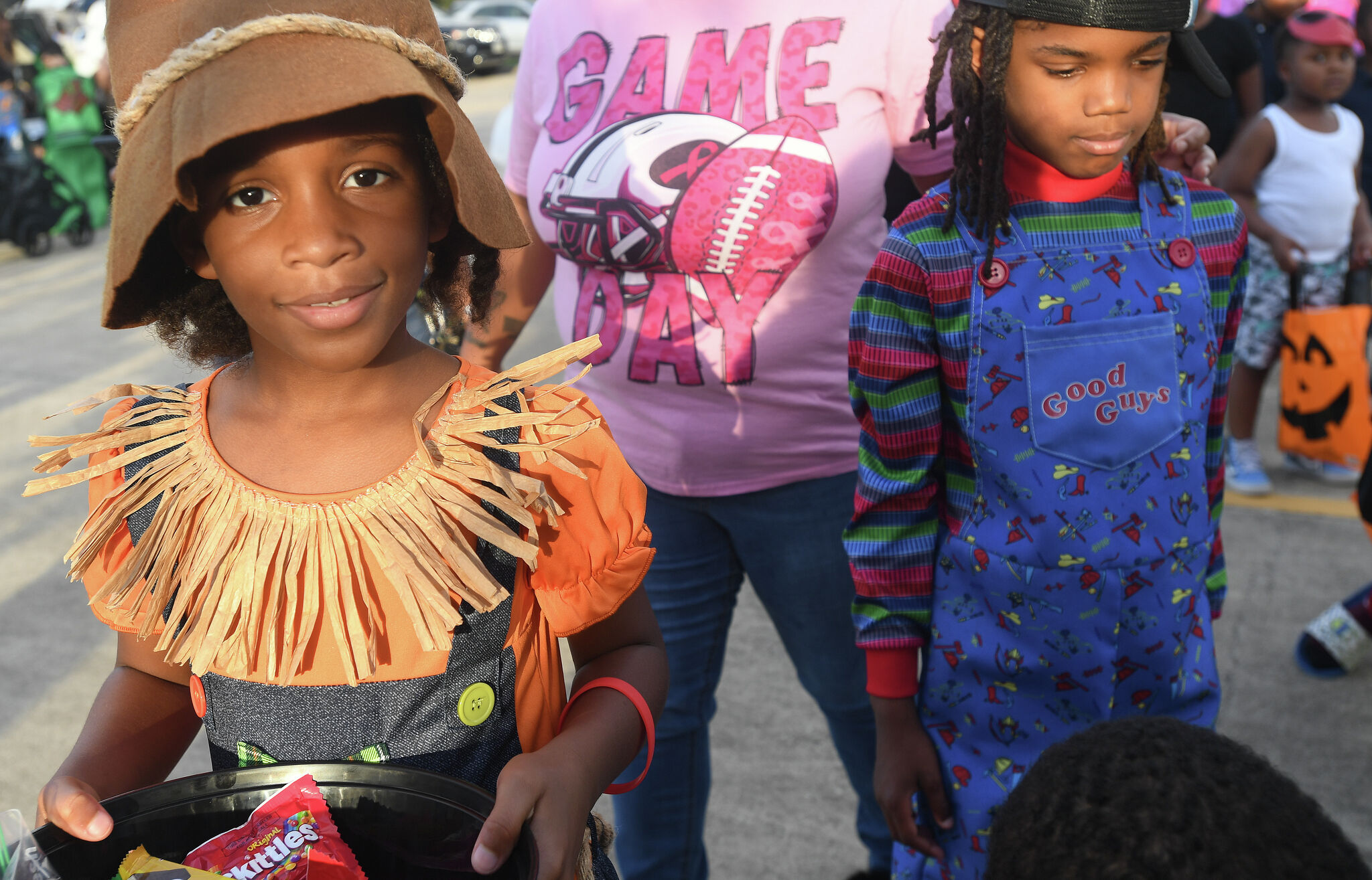 Hundreds flock to Charlton-Pollard Halloween event
