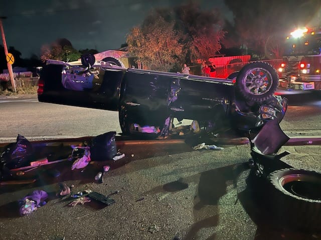 Woman, child injured in central Laredo crash Woman, child injured in central Laredo crash