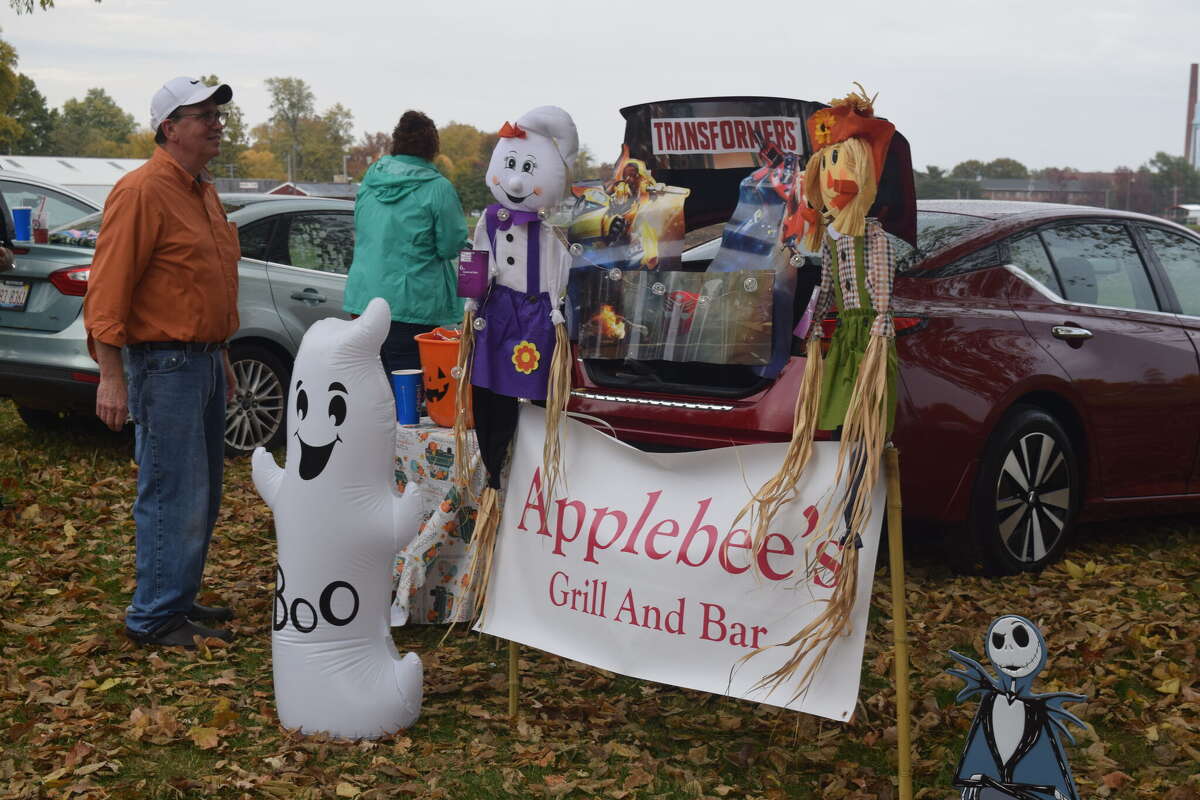 Community organizations pass out candy during Safe Halloween