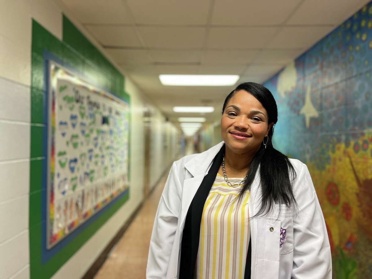 ASML Wilton makes learning science fun in 30 Fairfield County schools