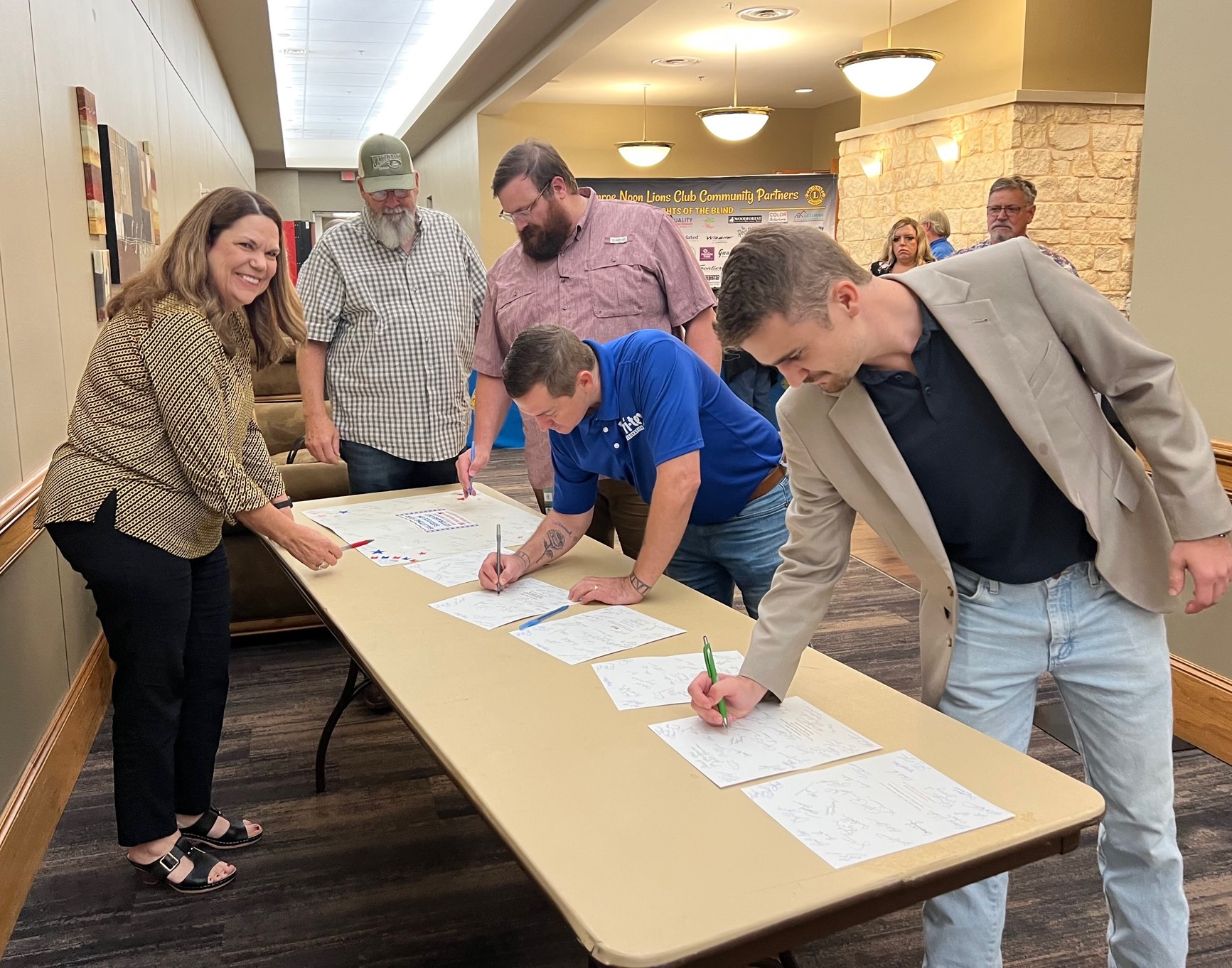 Storyteller Leah Lamp offers chills, thrills Lions meeting