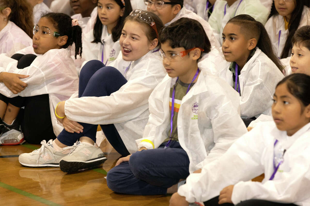 ASML Wilton makes learning science fun in 30 Fairfield County schools