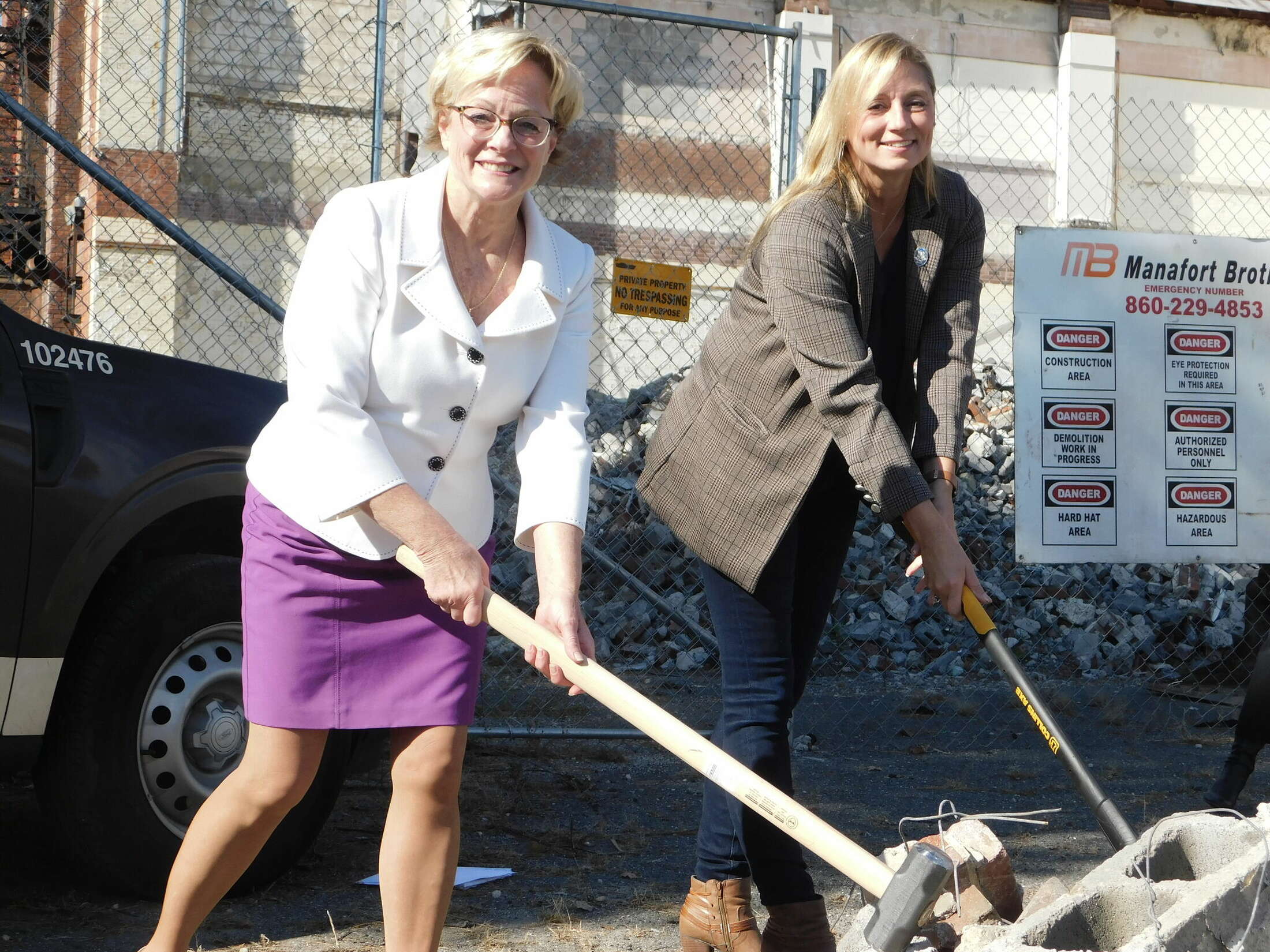 Demolition ceremony at Torrington Co.’s Standard Plant marks era's end
