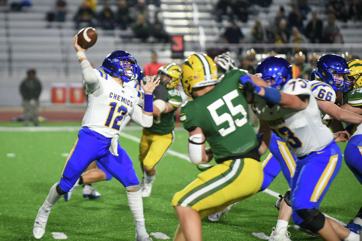 Dow edges Chemics in hard-fought playoff opener