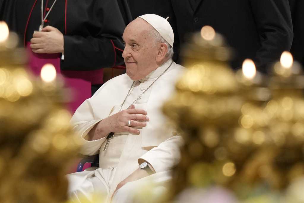 Pope's meeting on church future says it's 'urgent' to guarantee ...