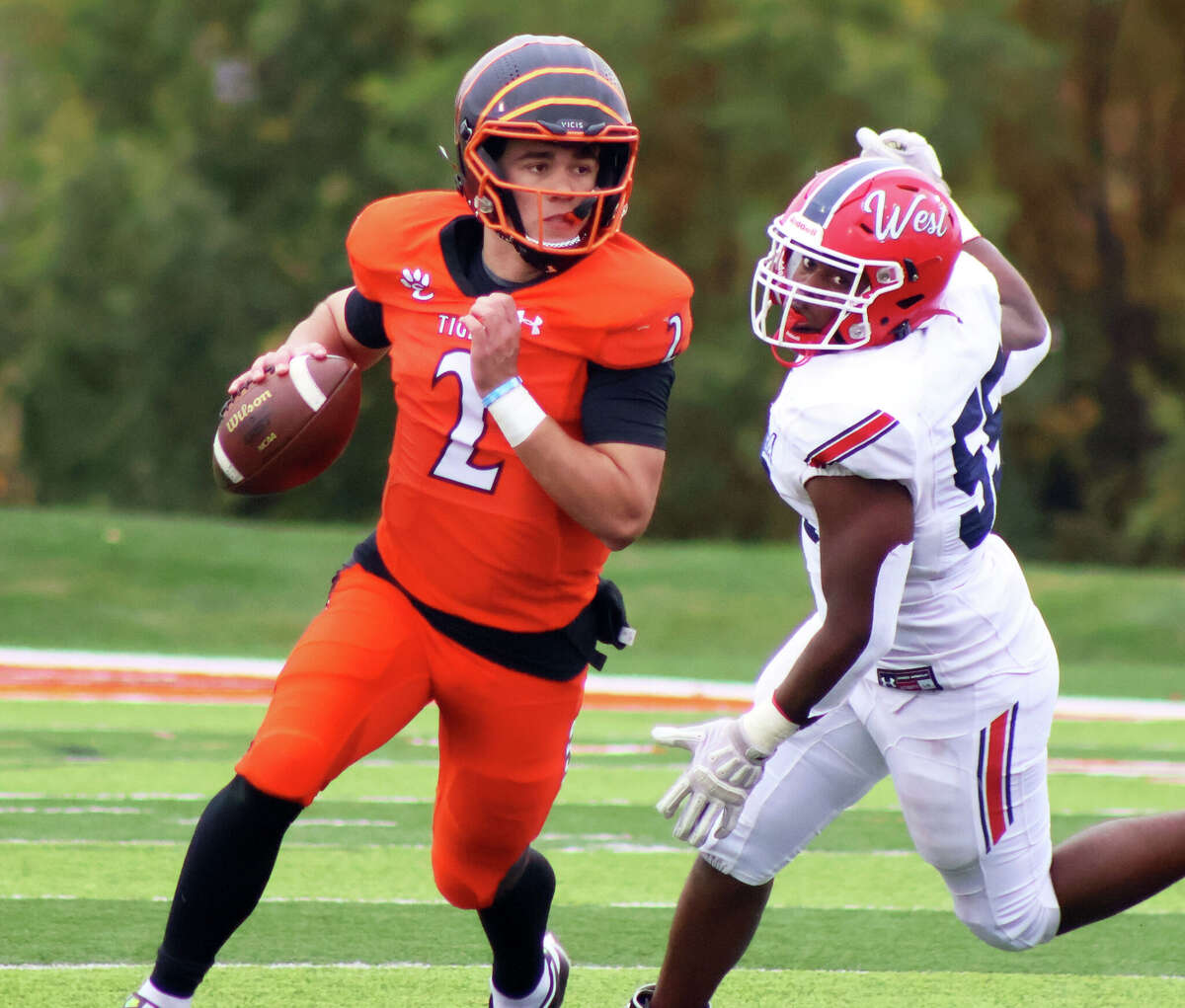 Vonner's pick-6 highlights Edwardsville's first-round win