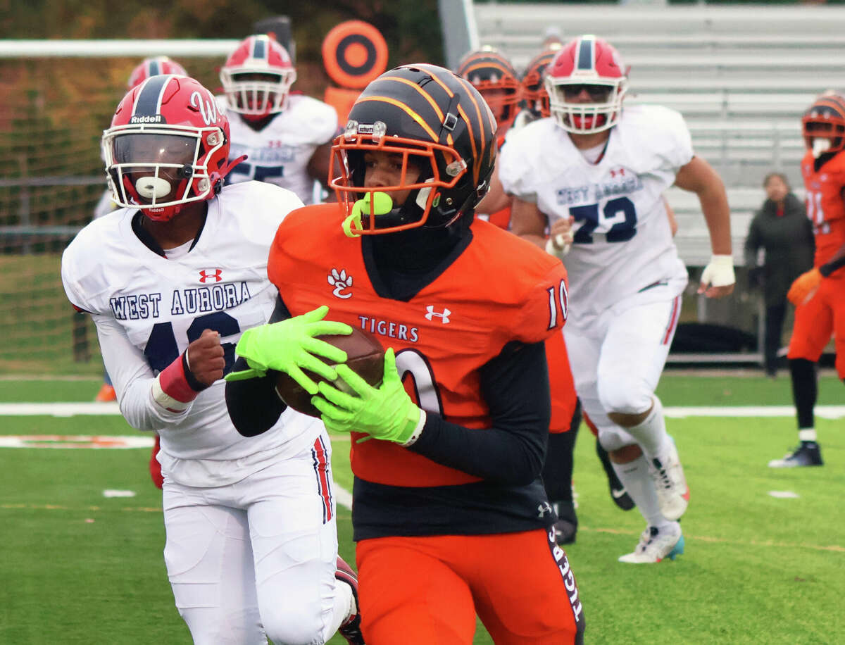 Vonner's pick-6 highlights Edwardsville's first-round win