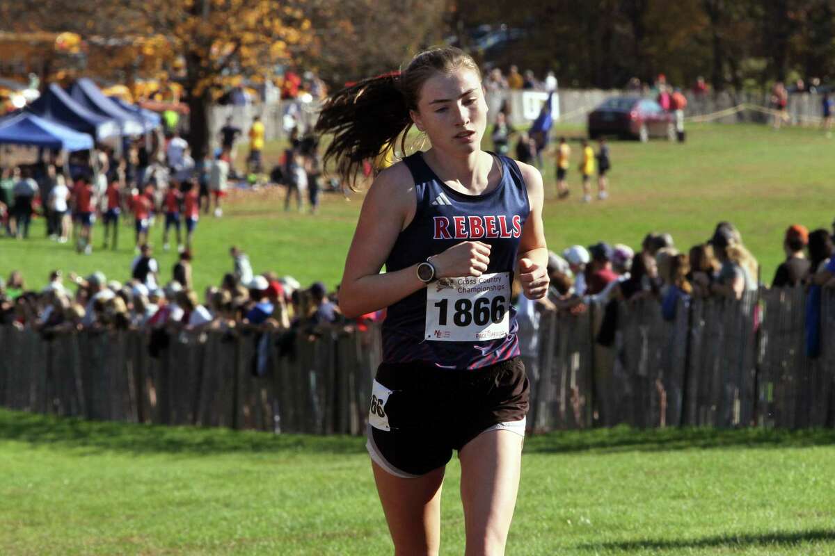 2023 CT high school girls cross country championships roundup.