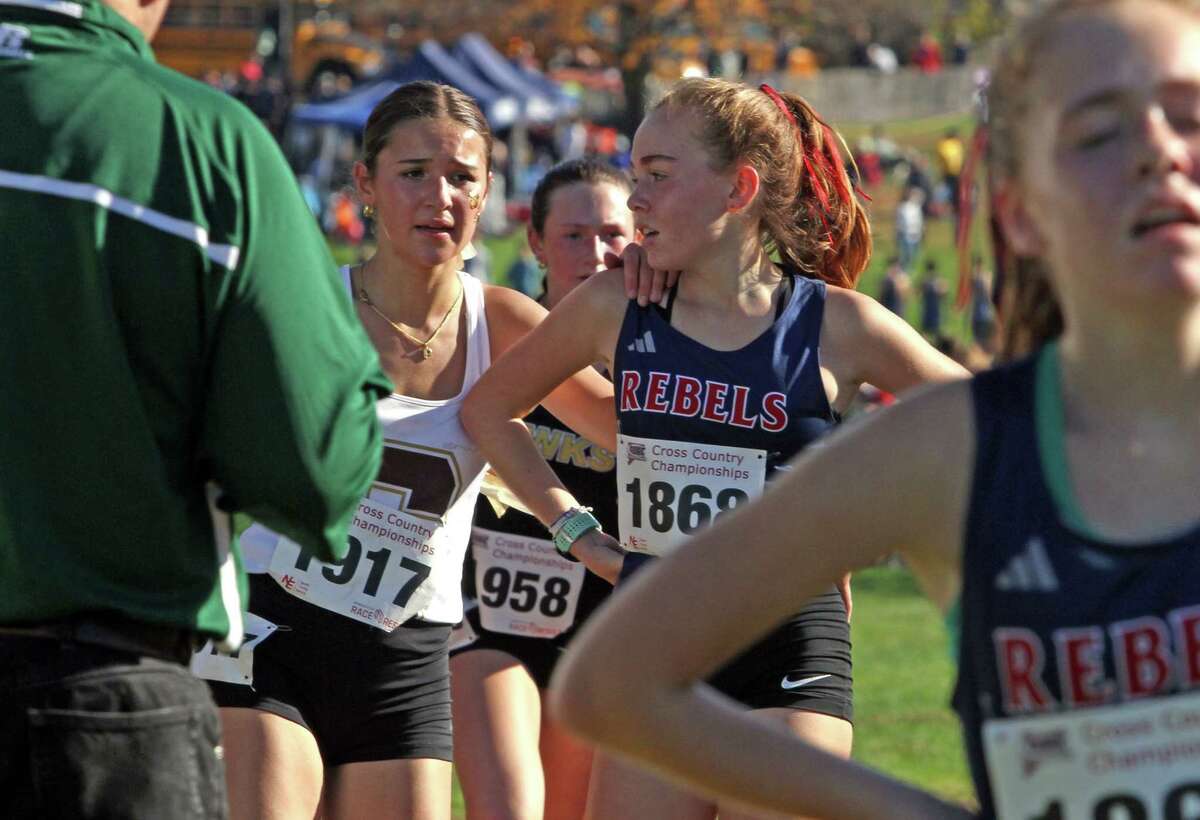 2023 CT high school girls cross country championships roundup.