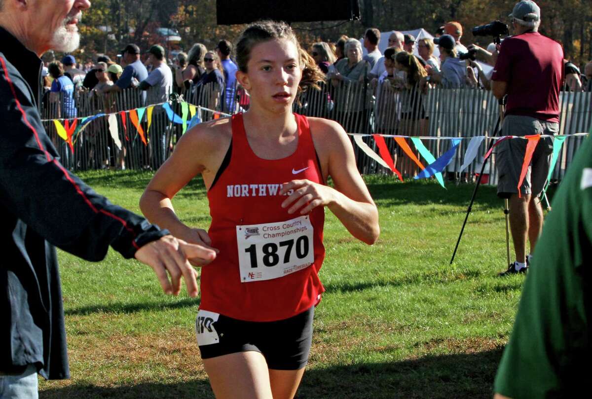 2023 CT high school girls cross country championships roundup.