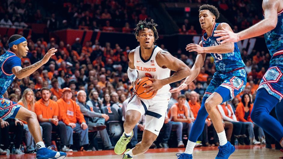 Illini beat top-ranked Kansas in exhibition game