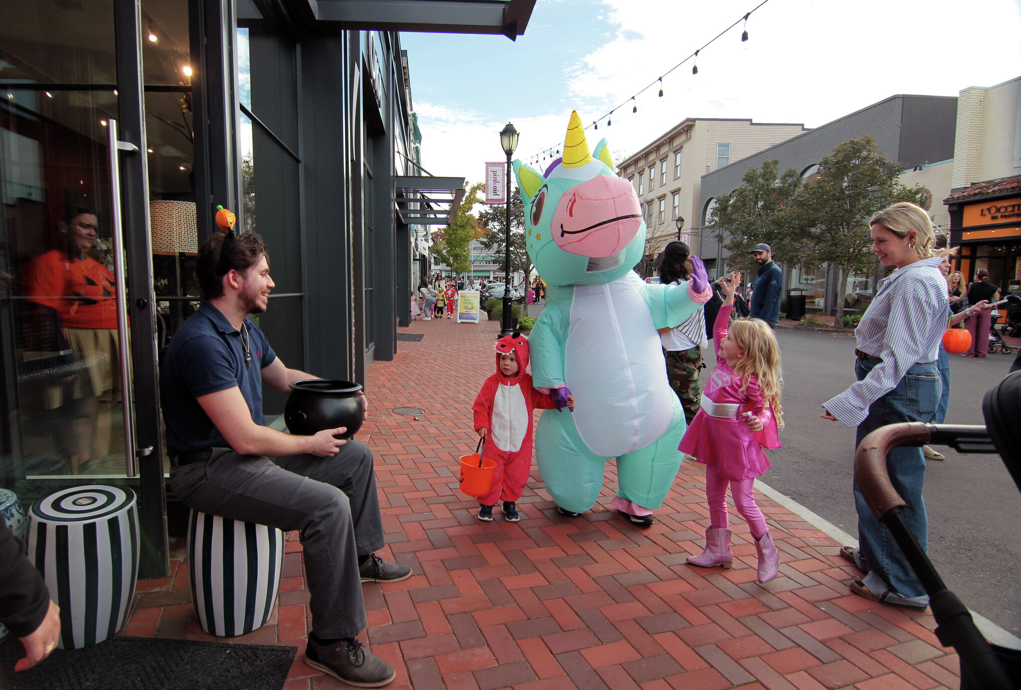 Warmest Halloween in Connecticut history, NWS says