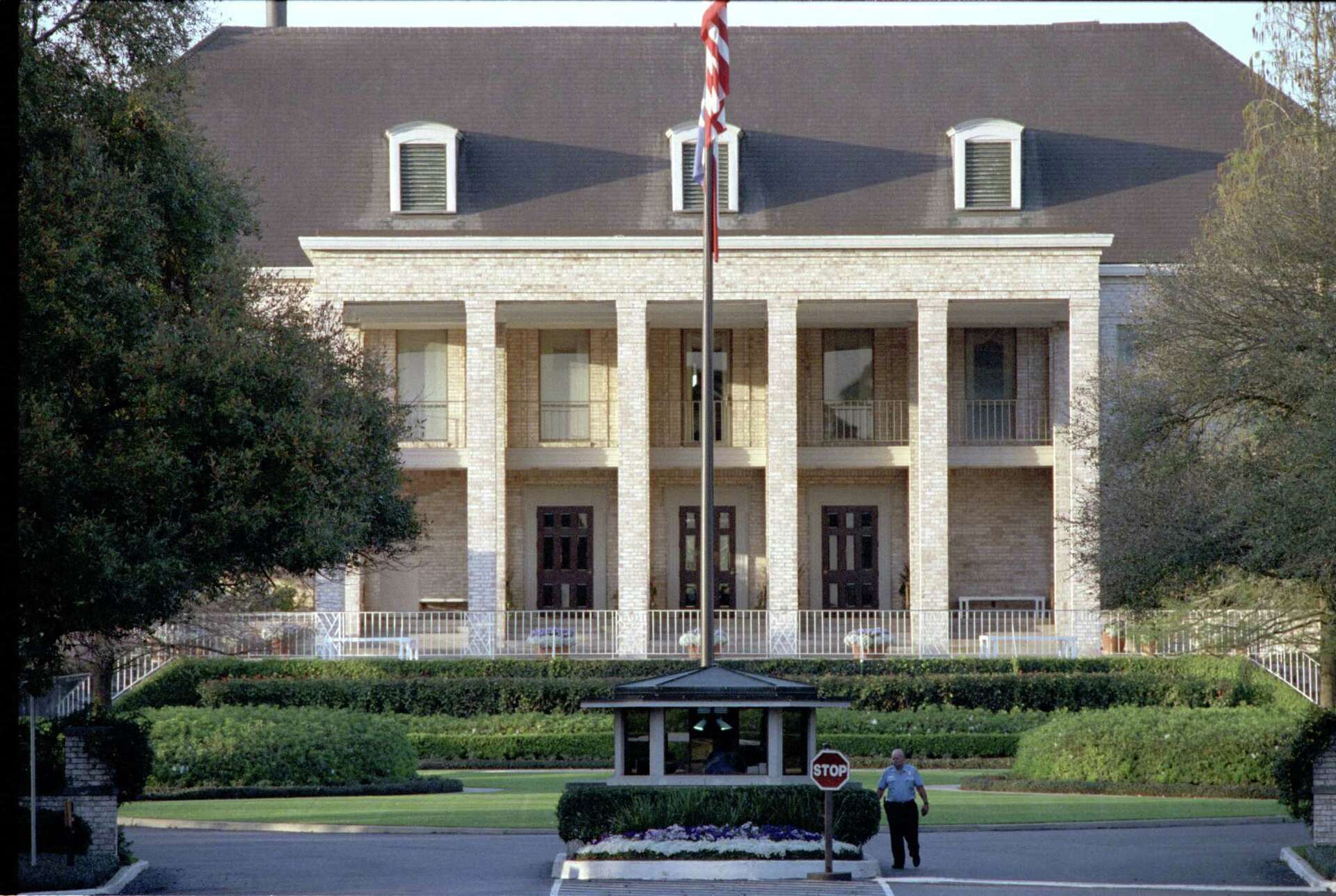 5 things to know about the 100-year-old River Oaks Country Club