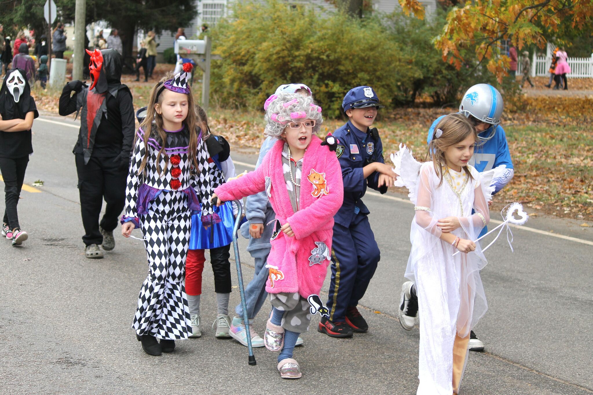 Manistee school holds Halloween costume parade
