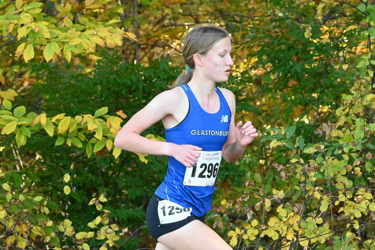 2023 CT high school girls cross country championships roundup.