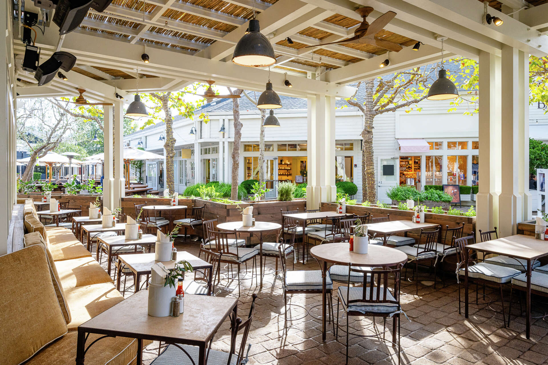 Popular SF chain's first restaurant outside of SF is finally opening